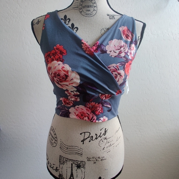 Mama on Tap Clothing | Tops | Mama On Tap Handmade Floral Crop Top ...
